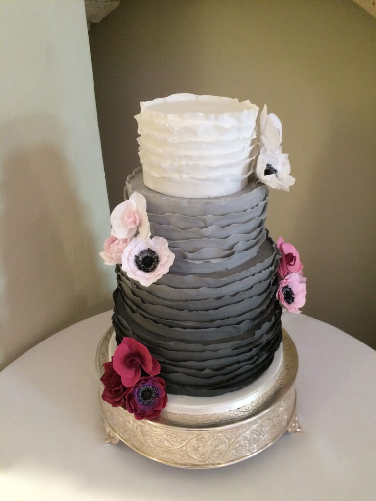 Wedding Cakes | Designer cakes by Elle